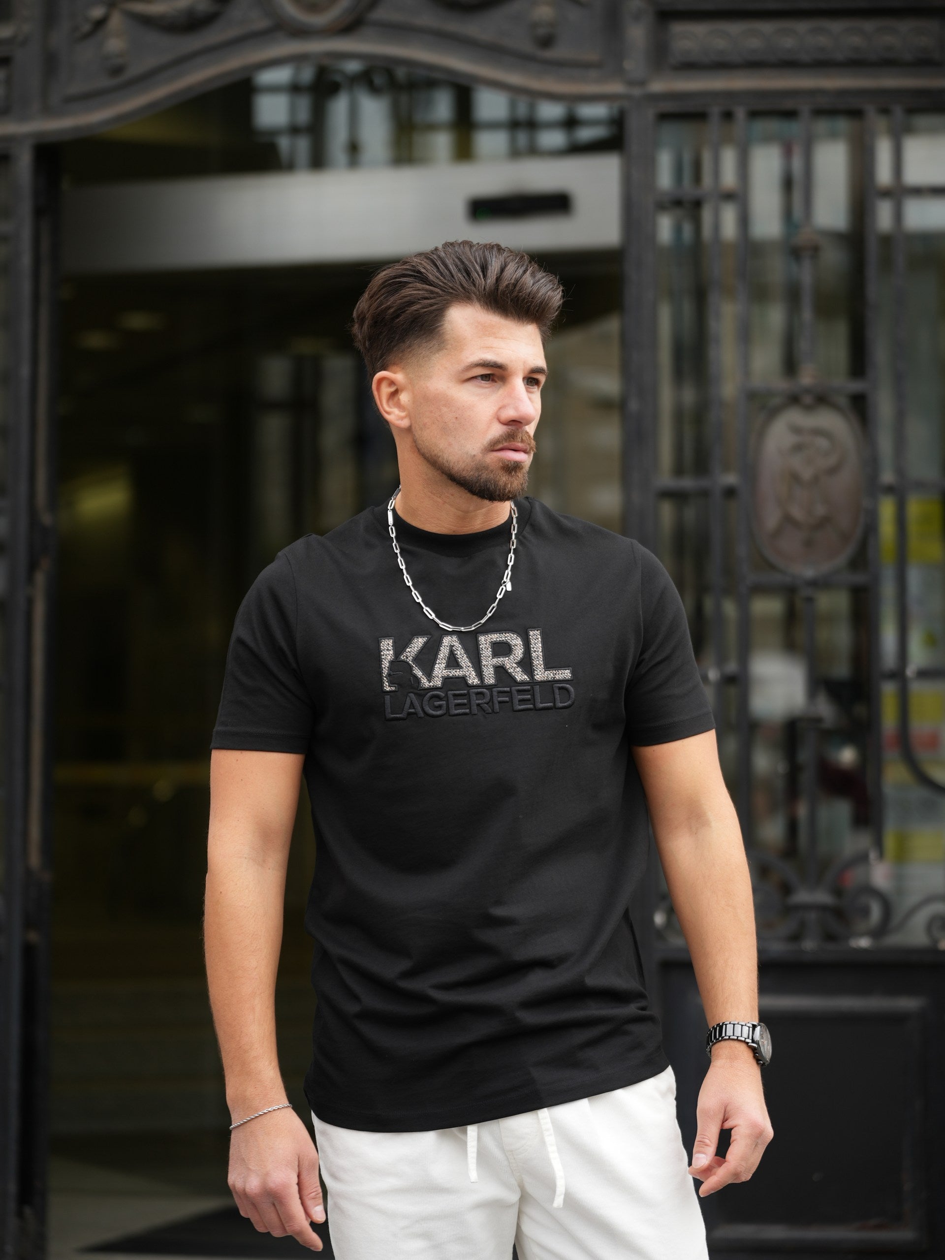 Wunderschone Karl Lagerfeld T Shirts Ein Statement Der Eleganz Und Rebellion